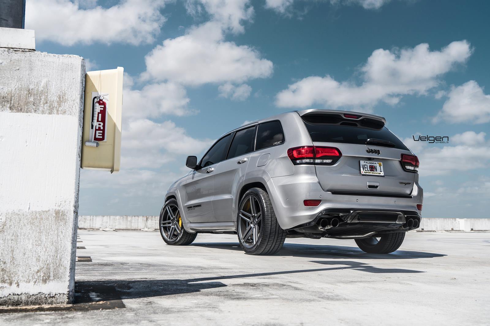 JEEP TRACKHAWK VELGEN WHEELS SPLIT5 22” 7 - Autoware